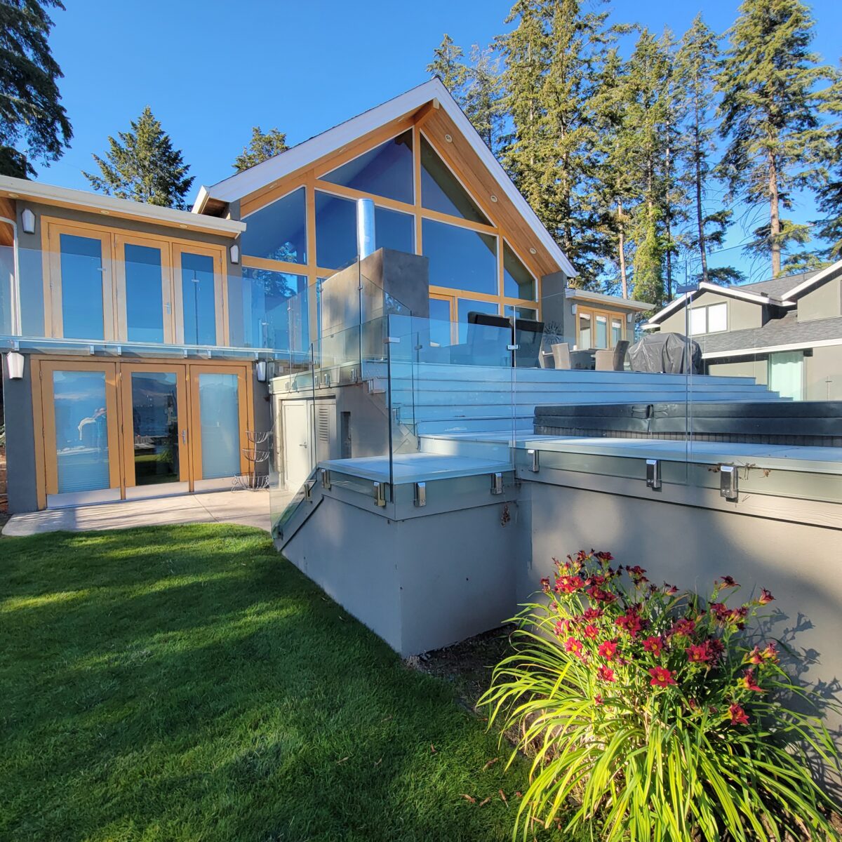 DIY Wholesale Glass Railings | Canadian Glass Railing Supplier