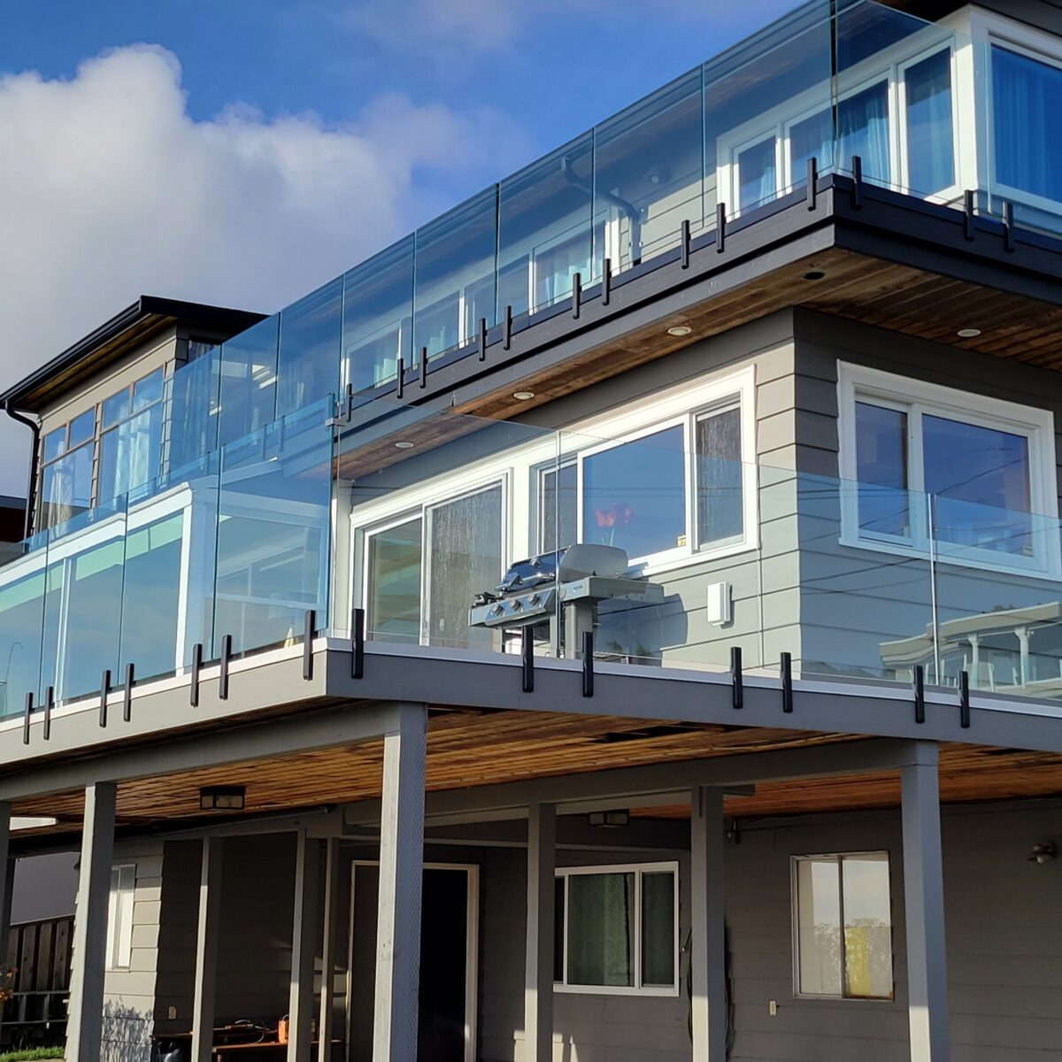 DIY Wholesale Glass Railings | Canadian Glass Railing Supplier